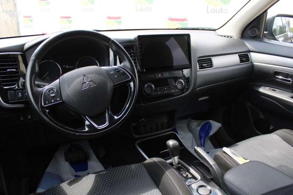 Brūns Mitsubishi Outlander 2017 Viļņa, ar dzinēja tilpumu 2.40 L un nobraukumu 225 tūkst. km par 11890 €, foto 5 vietnē AUTOMOTO.COM.LV