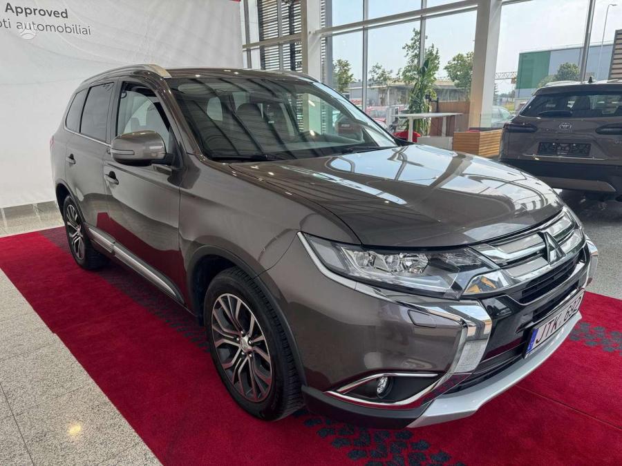 Brūns Mitsubishi Outlander 2017 Šauļi, ar dzinēja tilpumu 2.00 L un nobraukumu 128 tūkst. km par 13900 €, foto 3 vietnē AUTOMOTO.COM.LV