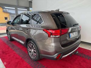 Brūns Mitsubishi Outlander 2017 Šauļi, ar dzinēja tilpumu 2.00 L un nobraukumu 128 tūkst. km par 13900 €, foto 5 vietnē AUTOMOTO.COM.LV