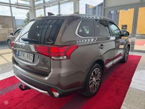 Brūns Mitsubishi Outlander 2017 Šauļi, ar dzinēja tilpumu 2.00 L un nobraukumu 128 tūkst. km par 13900 €, foto 6 vietnē AUTOMOTO.COM.LV