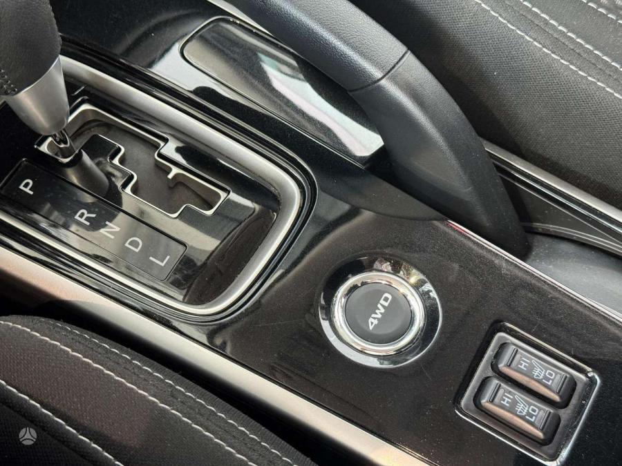 Brūns Mitsubishi Outlander 2017 Šauļi, ar dzinēja tilpumu 2.00 L un nobraukumu 128 tūkst. km par 13900 €, foto 19 vietnē AUTOMOTO.COM.LV