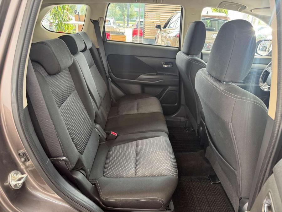 Brūns Mitsubishi Outlander 2017 Šauļi, ar dzinēja tilpumu 2.00 L un nobraukumu 128 tūkst. km par 13900 €, foto 21 vietnē AUTOMOTO.COM.LV