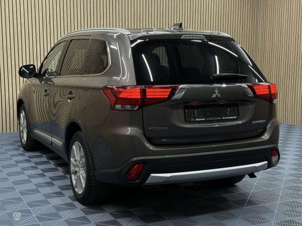 Brūns Mitsubishi Outlander 2017 Marijampole, ar dzinēja tilpumu 2.27 L un nobraukumu 184 tūkst. km par 11350 €, foto 5 vietnē AUTOMOTO.COM.LV