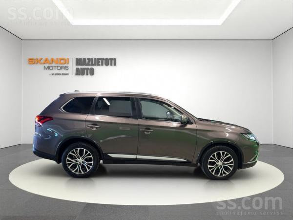 Brūns Mitsubishi Outlander 2017 Rīga, ar dzinēja tilpumu 2.00 L un nobraukumu 105 tūkst. km par 14990 €, foto 8 vietnē AUTOMOTO.COM.LV