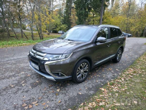 Mitsubishi Outlander 2017 Alūksne vietnē Brūns Mitsubishi Outlander 2017 Alūksne, ar dzinēja tilpumu 2.30 L un nobraukumu 187 tūkst. km par 10900 €, foto 1 vietnē AUTOMOTO.COM.LV