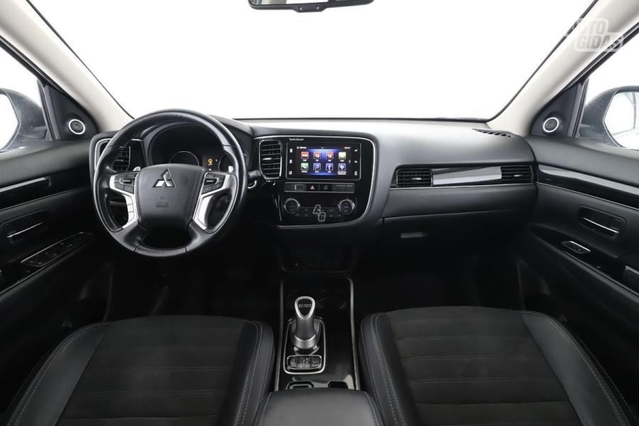 Brūns Mitsubishi Outlander 2019 Avižieniai, ar dzinēja tilpumu 2.40 L un nobraukumu 145 tūkst. km par 17500 €, foto 8 vietnē AUTOMOTO.COM.LV