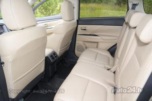 Brūns Mitsubishi Outlander 2019 Tallina, ar dzinēja tilpumu 2.00 L un nobraukumu 153 tūkst. km par 18000 €, foto 12 vietnē AUTOMOTO.COM.LV