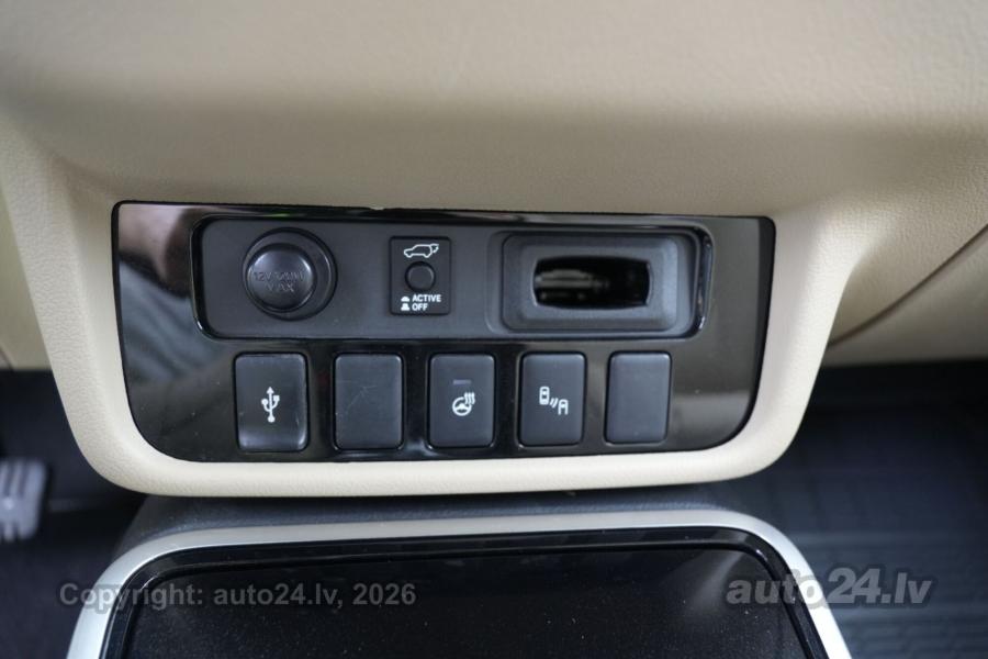 Brūns Mitsubishi Outlander 2019 Tallina, ar dzinēja tilpumu 2.00 L un nobraukumu 153 tūkst. km par 18000 €, foto 18 vietnē AUTOMOTO.COM.LV
