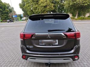 Brūns Mitsubishi Outlander 2019 Viļņa, ar dzinēja tilpumu 2.36 L un nobraukumu 107 tūkst. km par 18600 €, foto 6 vietnē AUTOMOTO.COM.LV