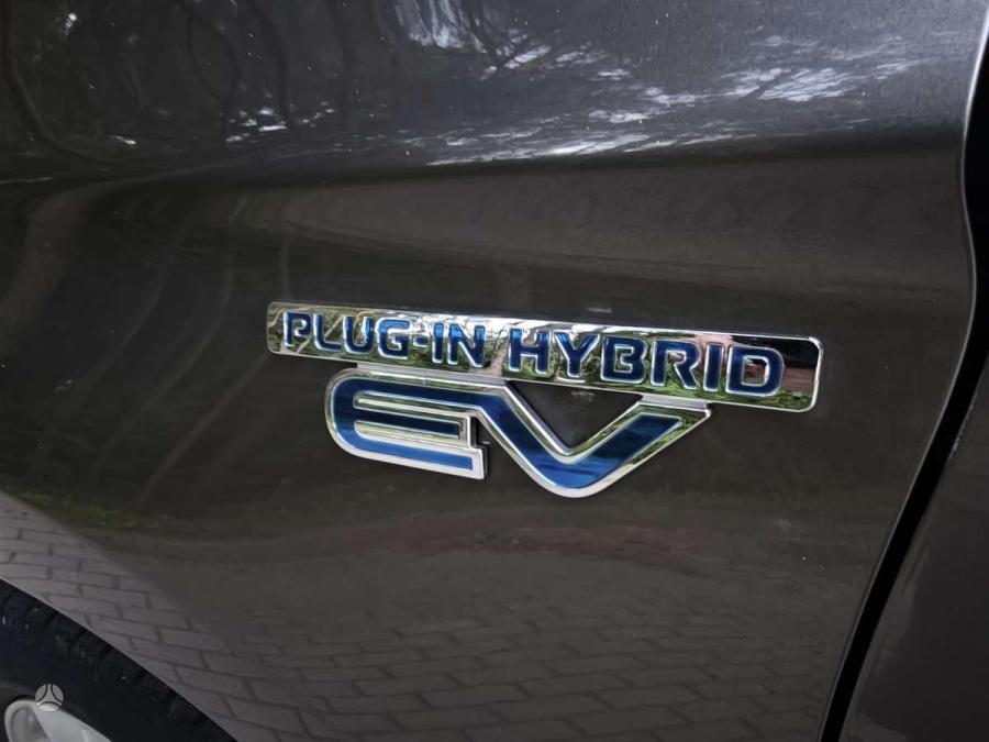 Brūns Mitsubishi Outlander 2019 Viļņa, ar dzinēja tilpumu 2.36 L un nobraukumu 107 tūkst. km par 18600 €, foto 10 vietnē AUTOMOTO.COM.LV