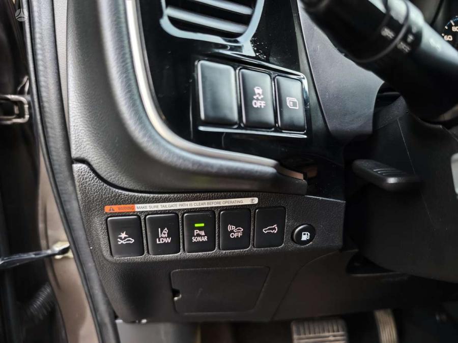 Brūns Mitsubishi Outlander 2019 Viļņa, ar dzinēja tilpumu 2.36 L un nobraukumu 107 tūkst. km par 18600 €, foto 18 vietnē AUTOMOTO.COM.LV
