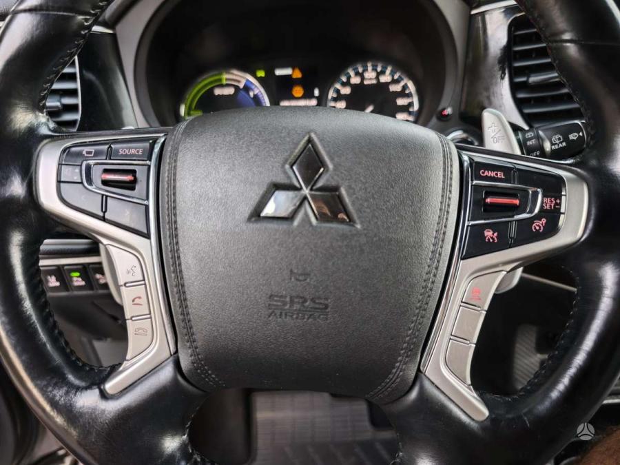 Brūns Mitsubishi Outlander 2019 Viļņa, ar dzinēja tilpumu 2.36 L un nobraukumu 107 tūkst. km par 18600 €, foto 20 vietnē AUTOMOTO.COM.LV