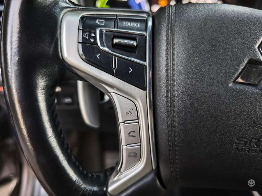 Brūns Mitsubishi Outlander 2019 Viļņa, ar dzinēja tilpumu 2.36 L un nobraukumu 107 tūkst. km par 18600 €, foto 21 vietnē AUTOMOTO.COM.LV