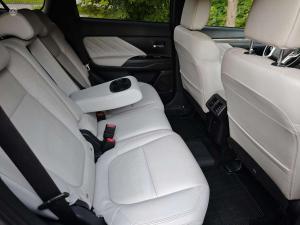 Brūns Mitsubishi Outlander 2019 Viļņa, ar dzinēja tilpumu 2.36 L un nobraukumu 107 tūkst. km par 18600 €, foto 36 vietnē AUTOMOTO.COM.LV