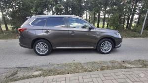 Коричневый Мицубиси Аутлендер 2019 в Вильнюс, объемом двигателя 2.36 л и пробегом 80 тыс. км за 16450 €, фото 5 на AUTOMOTO.COM.LV