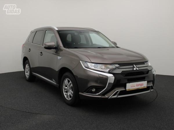 Brūns Mitsubishi Outlander 2020 Viļņa, ar dzinēja tilpumu 2.40 L un nobraukumu 160 tūkst. km par 17999 €, foto 10 vietnē AUTOMOTO.COM.LV