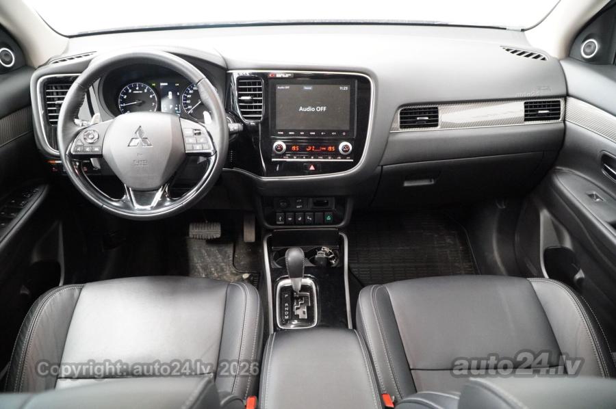 Brūns Mitsubishi Outlander 2021 Tallina, ar dzinēja tilpumu 2.00 L un nobraukumu 90 tūkst. km par 18900 €, foto 4 vietnē AUTOMOTO.COM.LV