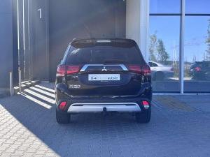 Brown Mitsubishi Outlander 2021 in Vilnius, with an engine capacity of 2.36 L and mileage of 191 thousand km for 17500 €, photo 11 on AUTOMOTO.COM.LV