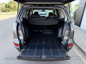 Brown Mitsubishi Outlander 2011 in Tallinn, with an engine capacity of 2.20 L and mileage of 112 thousand km for 6900 €, photo 7 on AUTOMOTO.COM.LV