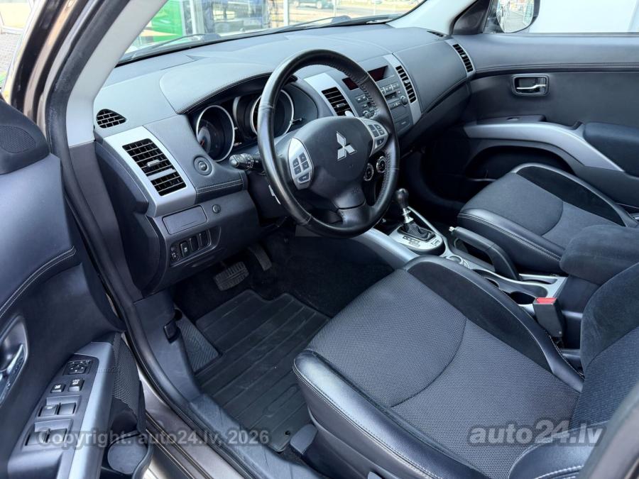 Brown Mitsubishi Outlander 2011 in Tallinn, with an engine capacity of 2.20 L and mileage of 112 thousand km for 6900 €, photo 8 on AUTOMOTO.COM.LV