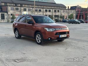 Коричневый Мицубиси Аутлендер 2013 в Таллин, объемом двигателя 2.00 л и пробегом 0 тыс. км за 10000 €, фото 9 на AUTOMOTO.COM.LV
