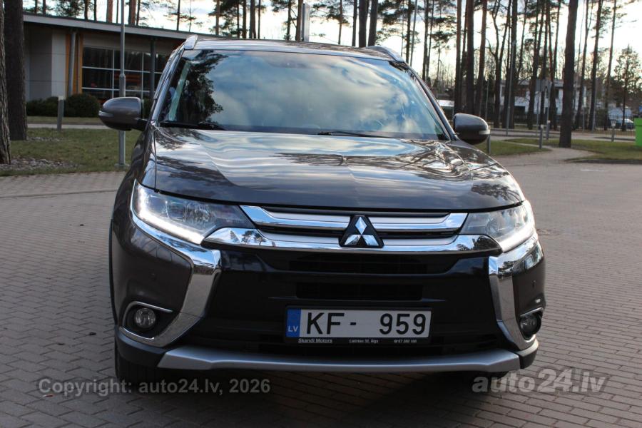 Brūns Mitsubishi Outlander 2015 Rīga, ar dzinēja tilpumu 2.00 L un nobraukumu 192 tūkst. km par 10200 €, foto 1 vietnē AUTOMOTO.COM.LV