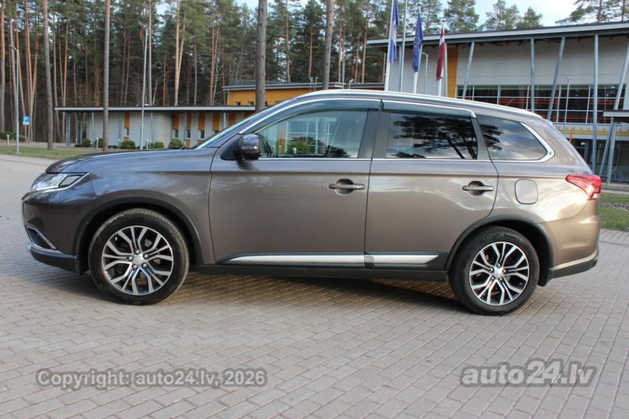 Brūns Mitsubishi Outlander 2015 Rīga, ar dzinēja tilpumu 2.00 L un nobraukumu 192 tūkst. km par 10200 €, foto 4 vietnē AUTOMOTO.COM.LV