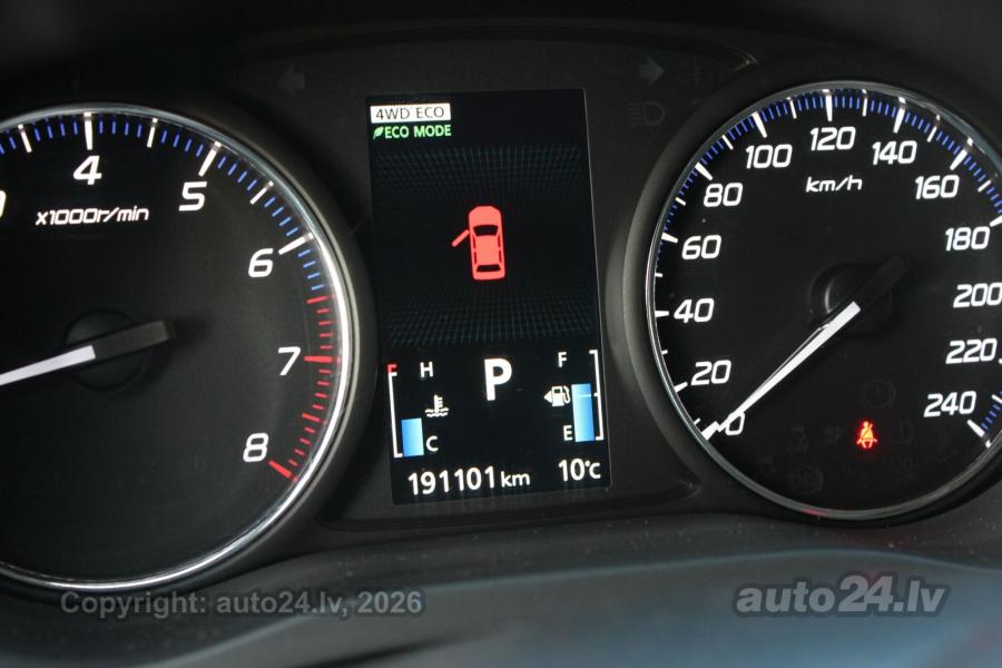 Brūns Mitsubishi Outlander 2015 Rīga, ar dzinēja tilpumu 2.00 L un nobraukumu 192 tūkst. km par 10200 €, foto 9 vietnē AUTOMOTO.COM.LV