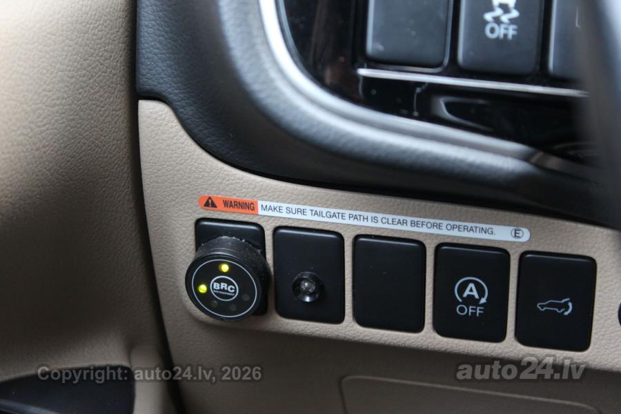 Brūns Mitsubishi Outlander 2015 Rīga, ar dzinēja tilpumu 2.00 L un nobraukumu 192 tūkst. km par 10200 €, foto 10 vietnē AUTOMOTO.COM.LV