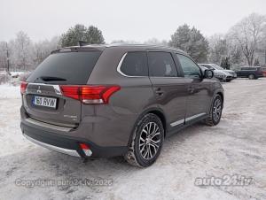 Brūns Mitsubishi Outlander 2017 Tallina, ar dzinēja tilpumu 2.40 L un nobraukumu 95 tūkst. km par 11990 €, foto 4 vietnē AUTOMOTO.COM.LV