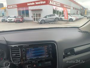 Brūns Mitsubishi Outlander 2017 Tallina, ar dzinēja tilpumu 2.00 L un nobraukumu 197 tūkst. km par 14990 €, foto 24 vietnē AUTOMOTO.COM.LV