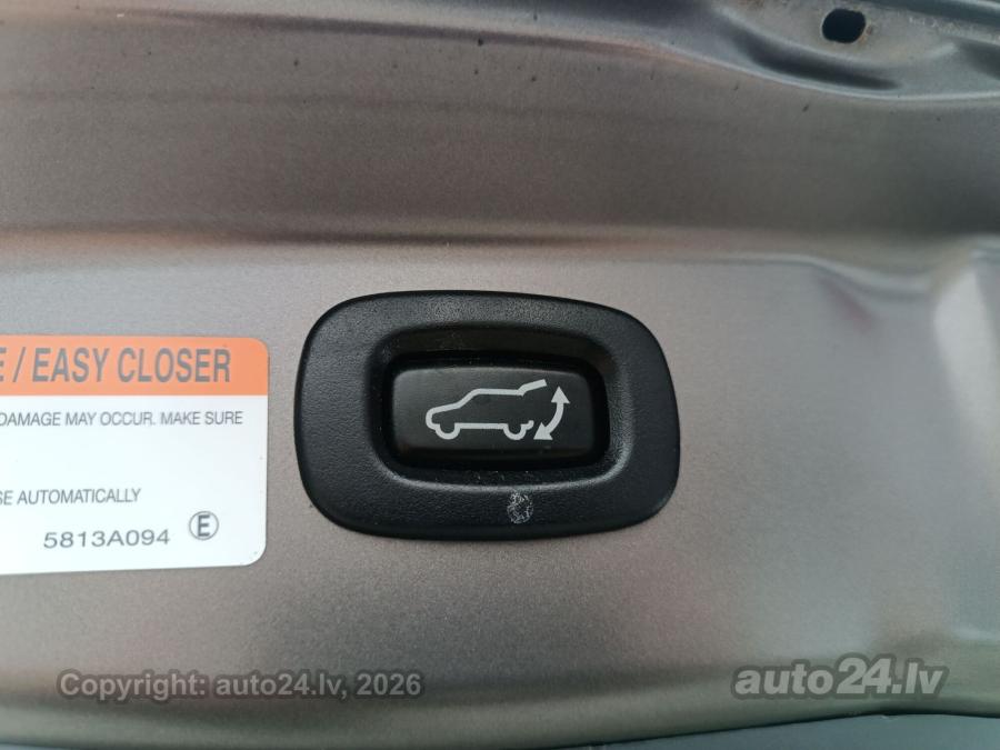 Brown Mitsubishi Outlander 2019 in Tallinn, with an engine capacity of 2.00 L and mileage of 151 thousand km for 15990 €, photo 15 on AUTOMOTO.COM.LV