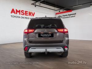 Brūns Mitsubishi Outlander 2020 Tallina, ar dzinēja tilpumu 2.00 L un nobraukumu 147 tūkst. km par 16990 €, foto 5 vietnē AUTOMOTO.COM.LV