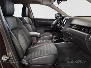 Brūns Mitsubishi Outlander 2020 Tallina, ar dzinēja tilpumu 2.00 L un nobraukumu 147 tūkst. km par 16990 €, foto 7 vietnē AUTOMOTO.COM.LV