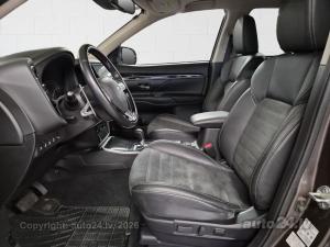 Brūns Mitsubishi Outlander 2020 Tallina, ar dzinēja tilpumu 2.00 L un nobraukumu 147 tūkst. km par 16990 €, foto 12 vietnē AUTOMOTO.COM.LV
