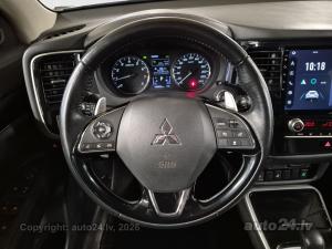 Brūns Mitsubishi Outlander 2020 Tallina, ar dzinēja tilpumu 2.00 L un nobraukumu 147 tūkst. km par 16990 €, foto 13 vietnē AUTOMOTO.COM.LV