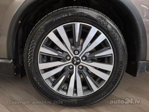 Brūns Mitsubishi Outlander 2020 Tallina, ar dzinēja tilpumu 2.00 L un nobraukumu 147 tūkst. km par 16990 €, foto 16 vietnē AUTOMOTO.COM.LV