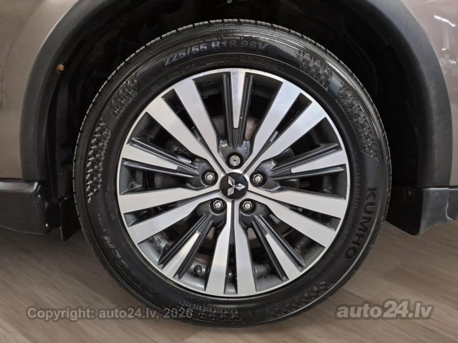 Brūns Mitsubishi Outlander 2020 Tallina, ar dzinēja tilpumu 2.00 L un nobraukumu 147 tūkst. km par 16990 €, foto 16 vietnē AUTOMOTO.COM.LV