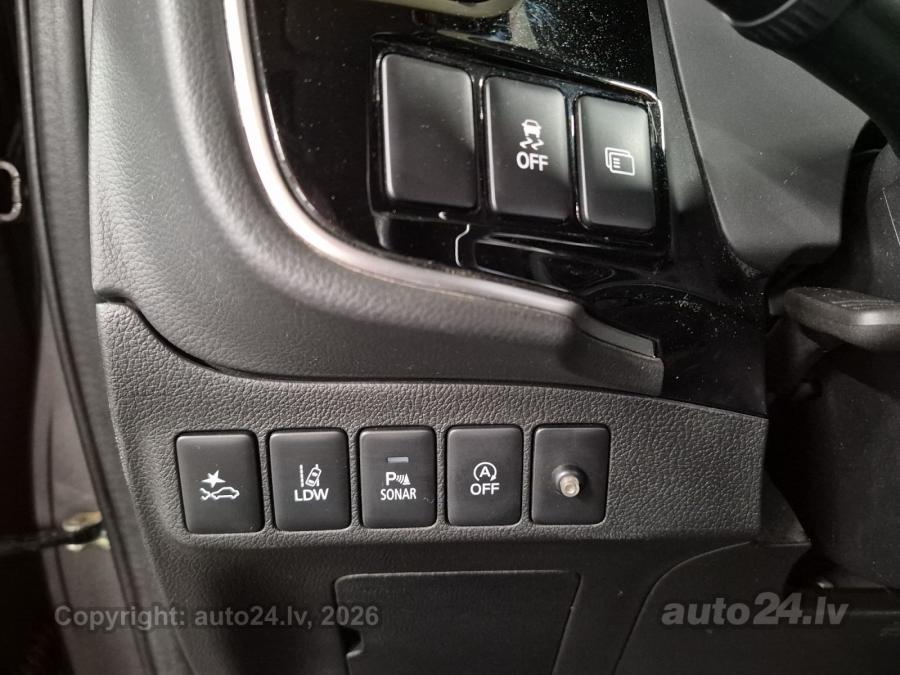 Brūns Mitsubishi Outlander 2020 Tallina, ar dzinēja tilpumu 2.00 L un nobraukumu 147 tūkst. km par 16990 €, foto 17 vietnē AUTOMOTO.COM.LV