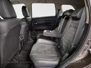 Brūns Mitsubishi Outlander 2020 Tallina, ar dzinēja tilpumu 2.00 L un nobraukumu 147 tūkst. km par 16990 €, foto 18 vietnē AUTOMOTO.COM.LV