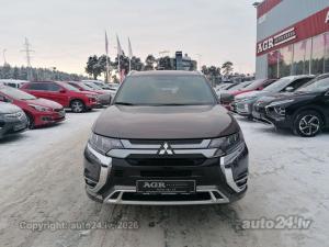 Brown Mitsubishi Outlander 2021 in Tallinn, with an engine capacity of 2.40 L and mileage of 83 thousand km for 26900 €, photo 3 on AUTOMOTO.COM.LV