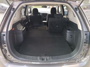 Brown Mitsubishi Outlander 2021 in Tallinn, with an engine capacity of 2.40 L and mileage of 69 thousand km for 21890 €, photo 11 on AUTOMOTO.COM.LV