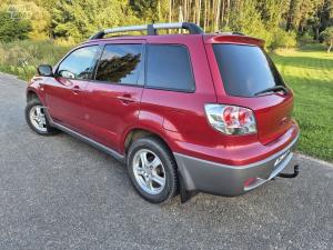 Mitsubishi Outlander 2004 in Alytus, with an engine capacity of 2.00 L and mileage of 297 thousand km for 2250 €, photo 5 on AUTOMOTO.COM.LV