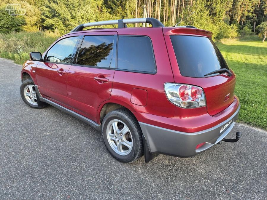 Mitsubishi Outlander 2004 in Alytus, with an engine capacity of 2.00 L and mileage of 297 thousand km for 2250 €, photo 5 on AUTOMOTO.COM.LV