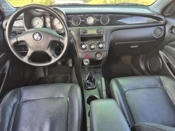 Mitsubishi Outlander 2004 Alīta, ar dzinēja tilpumu 2.00 L un nobraukumu 297 tūkst. km par 2250 €, foto 6 vietnē AUTOMOTO.COM.LV