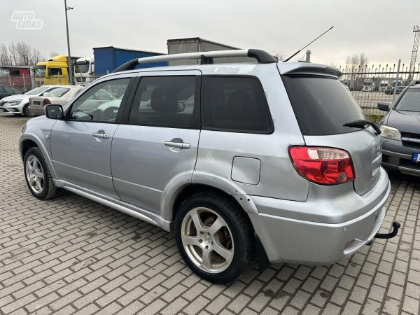 Mitsubishi Outlander 2006 Marijampole, ar dzinēja tilpumu 2.40 L un nobraukumu 245 tūkst. km par 1150 €, foto 4 vietnē AUTOMOTO.COM.LV