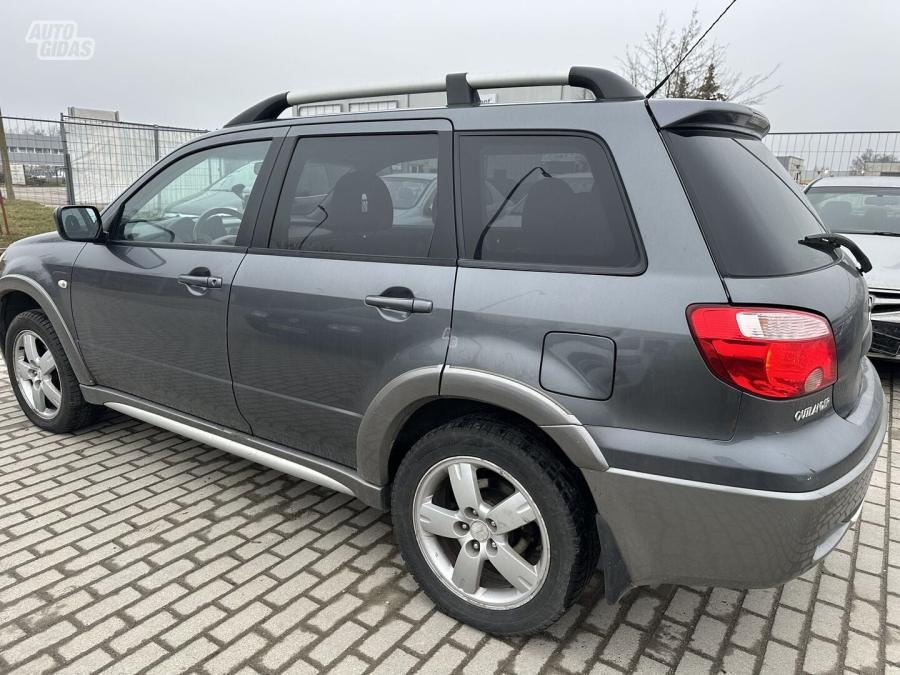 Mitsubishi Outlander 2006 Marijampole, ar dzinēja tilpumu 2.40 L un nobraukumu 215 tūkst. km par 1150 €, foto 4 vietnē AUTOMOTO.COM.LV