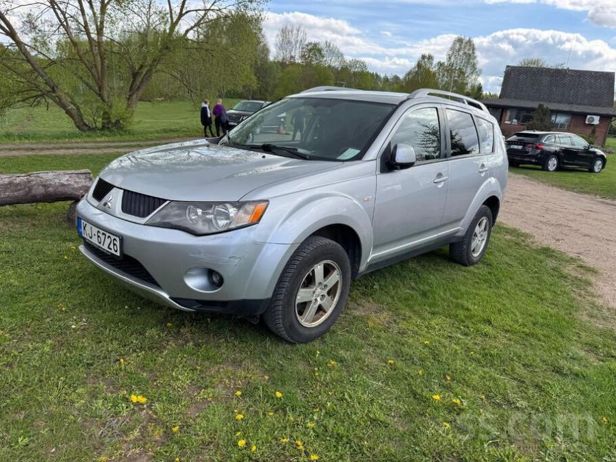 Mitsubishi Outlander 2007 Rīga, ar dzinēja tilpumu 2.00 L un nobraukumu 277 tūkst. km par 3200 €, foto 2 vietnē AUTOMOTO.COM.LV