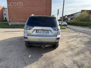 Mitsubishi Outlander 2007 Rīga, ar dzinēja tilpumu 2.00 L un nobraukumu 277 tūkst. km par 3200 €, foto 3 vietnē AUTOMOTO.COM.LV