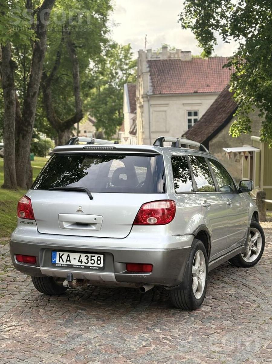 Mitsubishi Outlander 2007 Kuldīga, ar dzinēja tilpumu 2.00 L un nobraukumu 0 tūkst. km par 1550 €, foto 3 vietnē AUTOMOTO.COM.LV